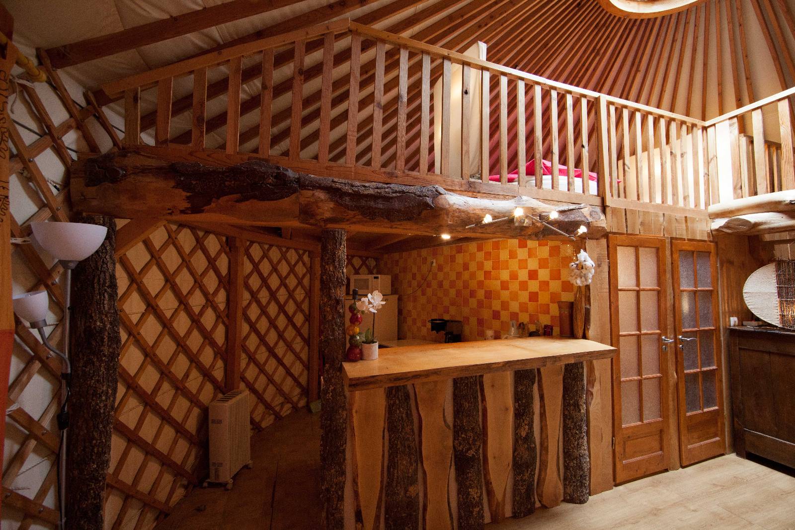 Location saisonnière de Yourte la Contemporaine dans le Cantal (15)